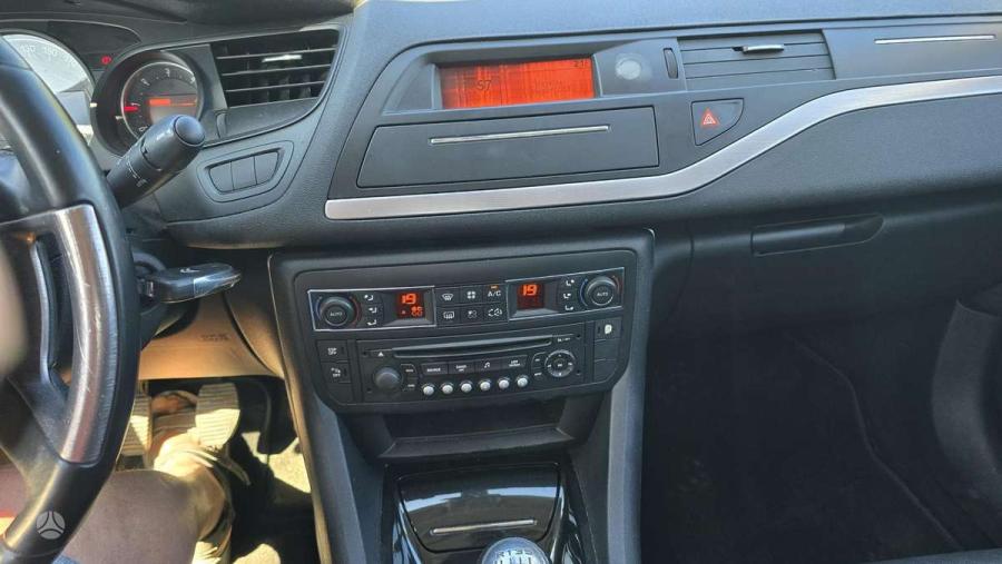 Pelēks Citroen C5 2010 Kauņa, ar dzinēja tilpumu 2.00 L un nobraukumu 256 tūkst. km par 1600 €, foto 19 vietnē AUTOMOTO.COM.LV