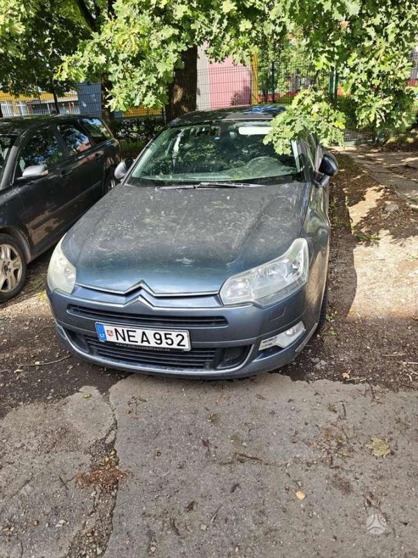 Grey Citroen C5 2010 in Kaunas, with an engine capacity of 2.00 L and mileage of 265 thousand km for 1400 €, photo 4 on AUTOMOTO.COM.LV