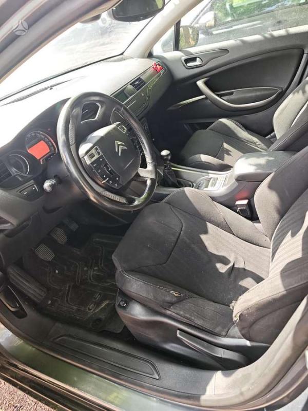 Grey Citroen C5 2010 in Kaunas, with an engine capacity of 2.00 L and mileage of 265 thousand km for 1400 €, photo 8 on AUTOMOTO.COM.LV