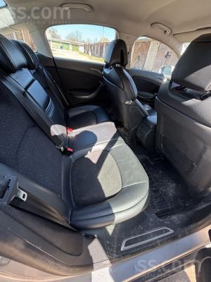 Grey Citroen C5 2010 in Riga, with an engine capacity of 2.00 L and mileage of 340 thousand km for 1500 €, photo 15 on AUTOMOTO.COM.LV