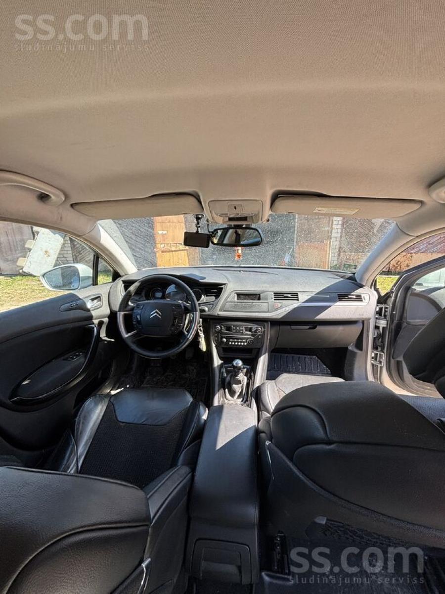 Grey Citroen C5 2010 in Riga, with an engine capacity of 2.00 L and mileage of 340 thousand km for 1500 €, photo 16 on AUTOMOTO.COM.LV
