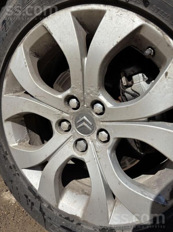 Pelēks Citroen C5 2010 Rīga, ar dzinēja tilpumu 2.00 L un nobraukumu 340 tūkst. km par 1500 €, foto 10 vietnē AUTOMOTO.COM.LV