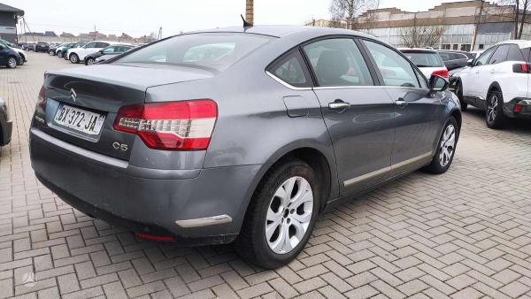 Grey Citroen C5 2011 in Taurage, with an engine capacity of 2.00 L and mileage of 532 thousand km for 2699 €, photo 2 on AUTOMOTO.COM.LV