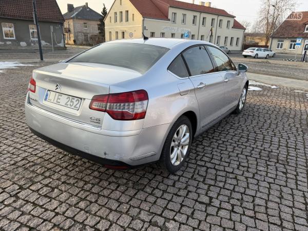Grey Citroen C5 2011 in Silute, with an engine capacity of 2.00 L and mileage of 396 thousand km for 2500 €, photo 5 on AUTOMOTO.COM.LV