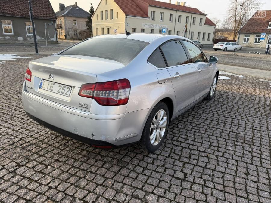 Grey Citroen C5 2011 in Silute, with an engine capacity of 2.00 L and mileage of 396 thousand km for 2500 €, photo 6 on AUTOMOTO.COM.LV
