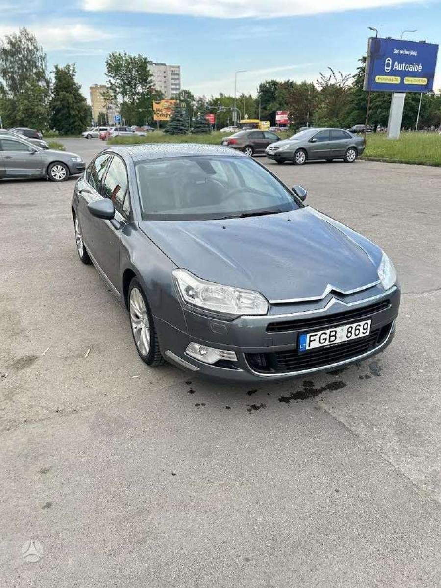 Pelēks Citroen C5 2011 Šauļi, ar dzinēja tilpumu 2.20 L un nobraukumu 203 tūkst. km par 1990 €, foto 6 vietnē AUTOMOTO.COM.LV