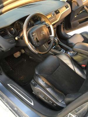 Pelēks Citroen C5 2011 Šauļi, ar dzinēja tilpumu 2.20 L un nobraukumu 203 tūkst. km par 1990 €, foto 7 vietnē AUTOMOTO.COM.LV