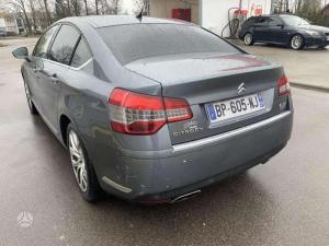 Grey Citroen C5 2011 in Sakiai, with an engine capacity of 3.00 L and mileage of 274 thousand km for 2500 €, photo 4 on AUTOMOTO.COM.LV