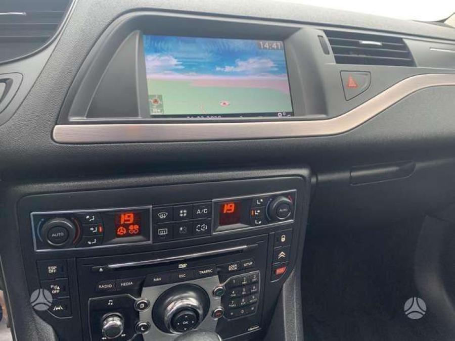 Grey Citroen C5 2011 in Sakiai, with an engine capacity of 3.00 L and mileage of 274 thousand km for 2500 €, photo 5 on AUTOMOTO.COM.LV