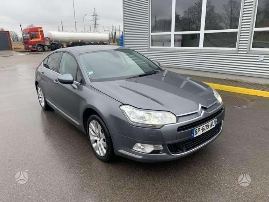 Grey Citroen C5 2011 in Sakiai, with an engine capacity of 3.00 L and mileage of 274 thousand km for 2500 €, photo 11 on AUTOMOTO.COM.LV