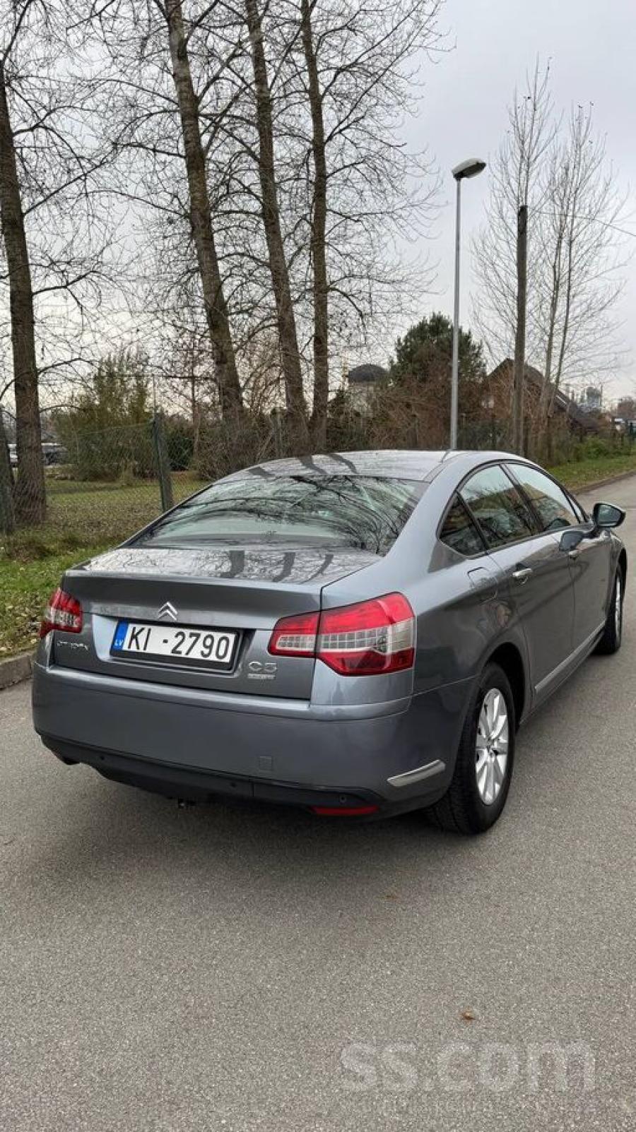 Pelēks Citroen C5 2011 Rīga, ar dzinēja tilpumu 1.60 L un nobraukumu 260 tūkst. km par 4300 €, foto 12 vietnē AUTOMOTO.COM.LV