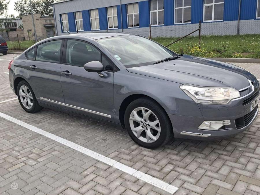 Pelēks Citroen C5 2011 Tauragė, ar dzinēja tilpumu 1.56 L un nobraukumu 230 tūkst. km par 2700 €, foto 7 vietnē AUTOMOTO.COM.LV