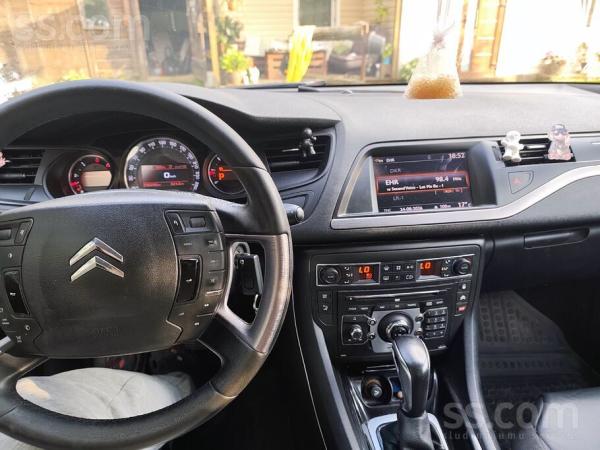 Pelēks Citroen C5 2011 Jēkabpils, ar dzinēja tilpumu 2.00 L un nobraukumu 296 tūkst. km par 2200 €, foto 4 vietnē AUTOMOTO.COM.LV