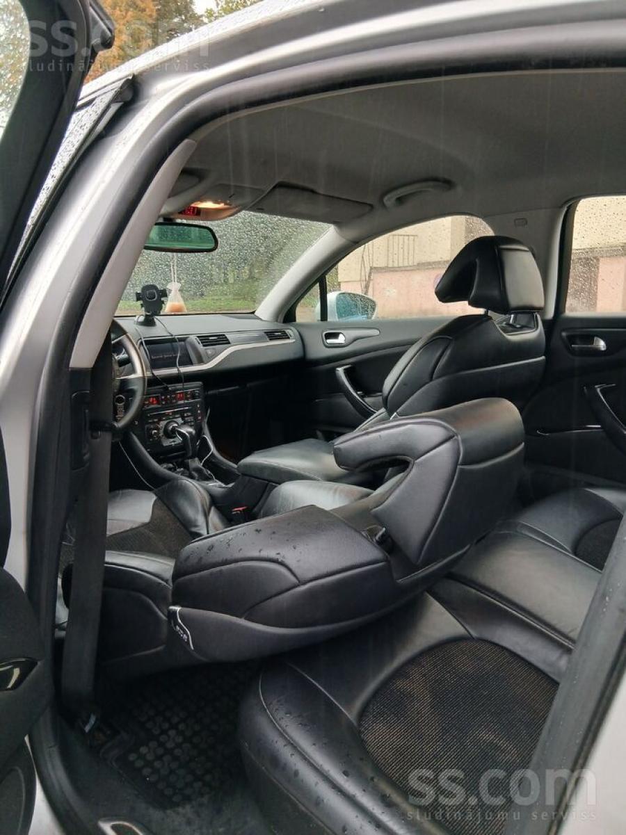 Grey Citroen C5 2011 in Ogre, with an engine capacity of 2.00 L and mileage of 297 thousand km for 2500 €, photo 16 on AUTOMOTO.COM.LV