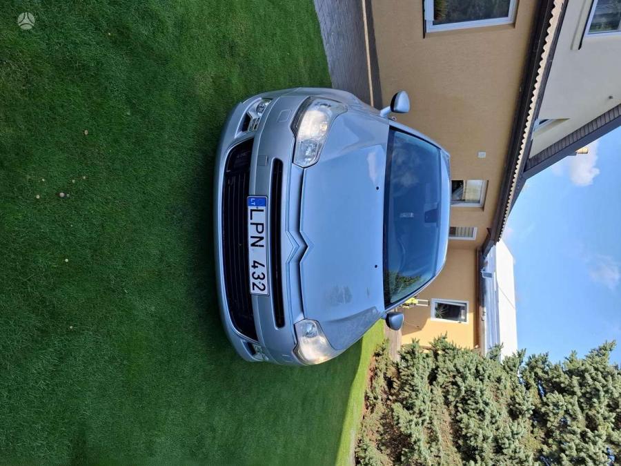 Grey Citroen C5 2011 in Marijampole, with an engine capacity of 1.56 L and mileage of 297 thousand km for 1900 €, photo 1 on AUTOMOTO.COM.LV