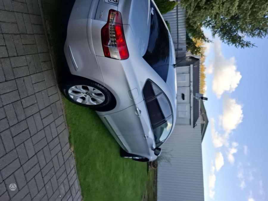 Grey Citroen C5 2011 in Marijampole, with an engine capacity of 1.56 L and mileage of 297 thousand km for 1900 €, photo 6 on AUTOMOTO.COM.LV