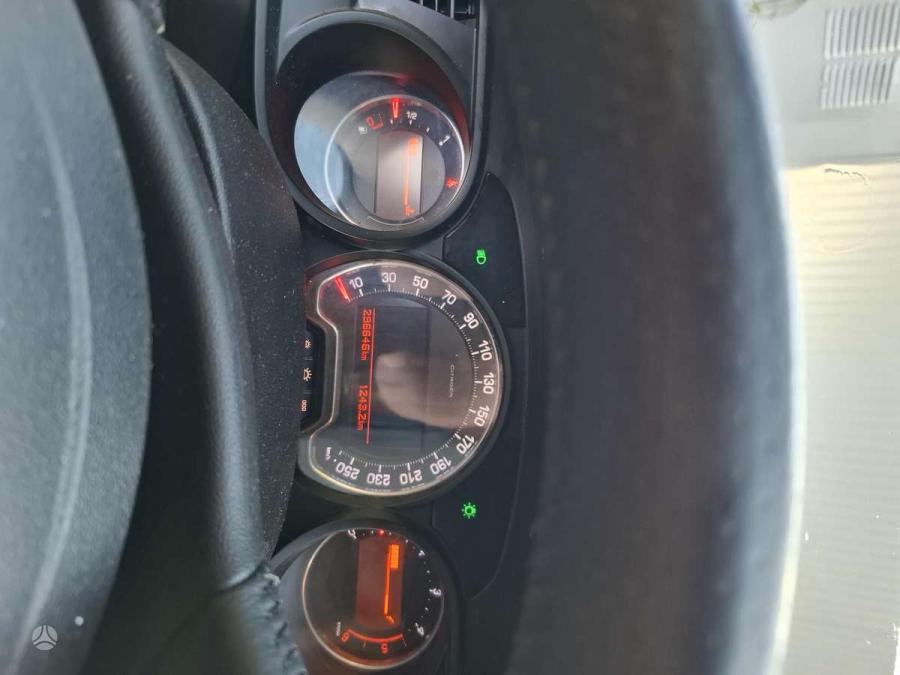 Grey Citroen C5 2011 in Marijampole, with an engine capacity of 1.56 L and mileage of 297 thousand km for 1900 €, photo 8 on AUTOMOTO.COM.LV