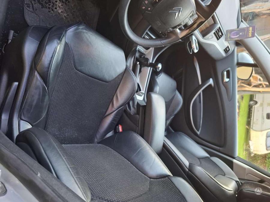 Grey Citroen C5 2011 in Marijampole, with an engine capacity of 1.56 L and mileage of 297 thousand km for 1900 €, photo 12 on AUTOMOTO.COM.LV