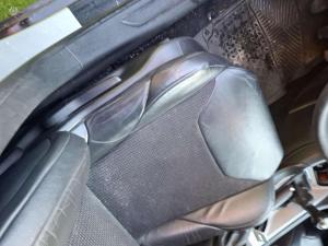 Grey Citroen C5 2011 in Marijampole, with an engine capacity of 1.56 L and mileage of 297 thousand km for 1900 €, photo 14 on AUTOMOTO.COM.LV