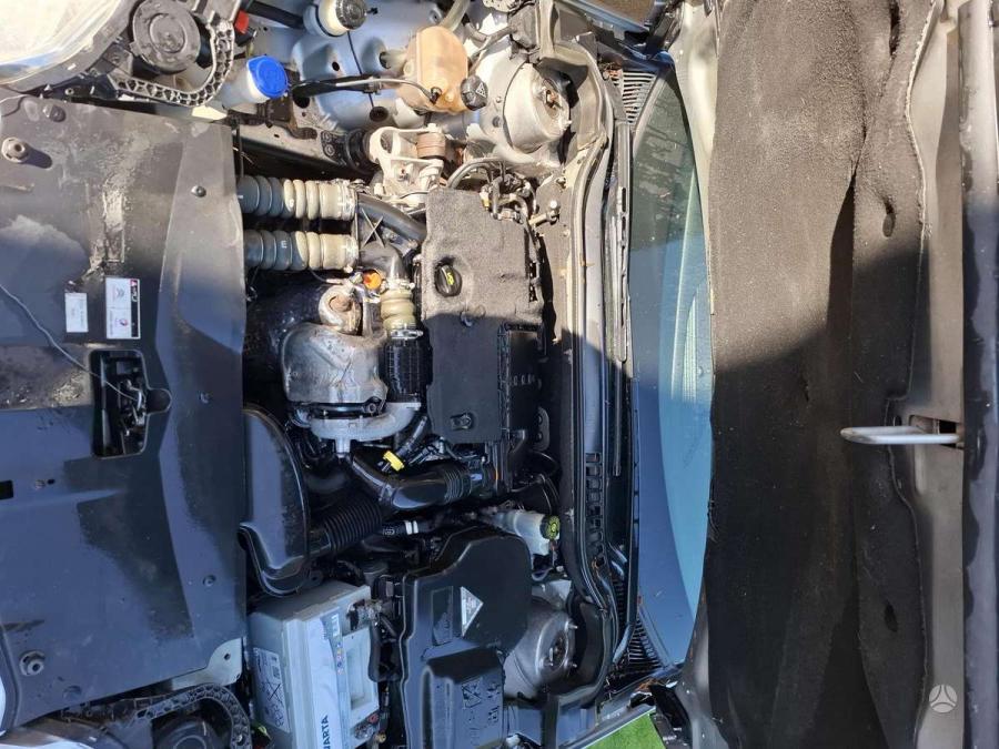 Grey Citroen C5 2011 in Marijampole, with an engine capacity of 1.56 L and mileage of 297 thousand km for 1900 €, photo 17 on AUTOMOTO.COM.LV