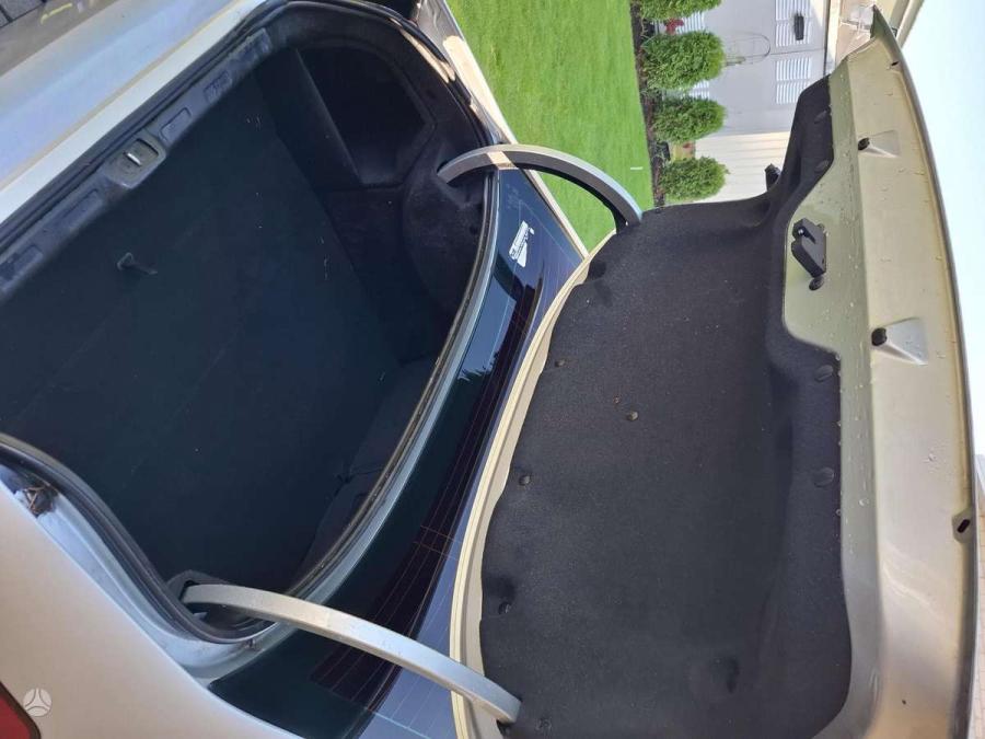 Grey Citroen C5 2011 in Marijampole, with an engine capacity of 1.56 L and mileage of 297 thousand km for 1900 €, photo 18 on AUTOMOTO.COM.LV