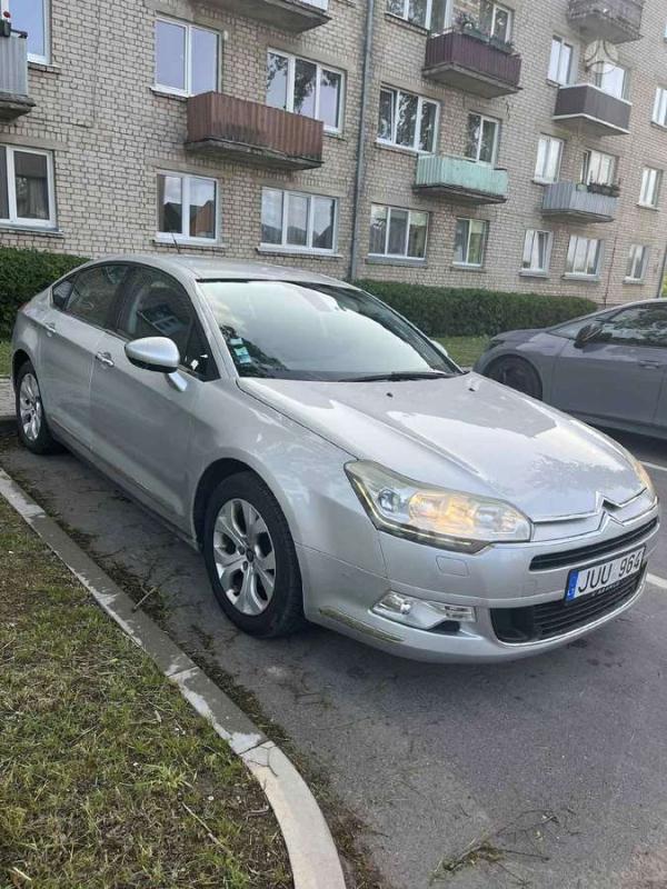 Grey Citroen C5 2012 in Kaunas, with an engine capacity of 2.00 L and mileage of 334 thousand km for 2300 €, photo 1 on AUTOMOTO.COM.LV