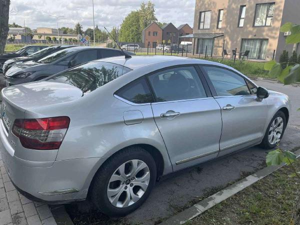 Grey Citroen C5 2012 in Kaunas, with an engine capacity of 2.00 L and mileage of 334 thousand km for 2300 €, photo 2 on AUTOMOTO.COM.LV