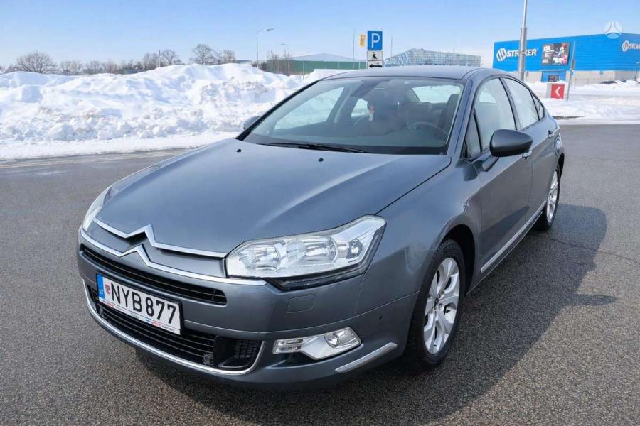Grey Citroen C5 2012 in Siauliai, with an engine capacity of 1.60 L and mileage of 220 thousand km for 2850 €, photo 1 on AUTOMOTO.COM.LV