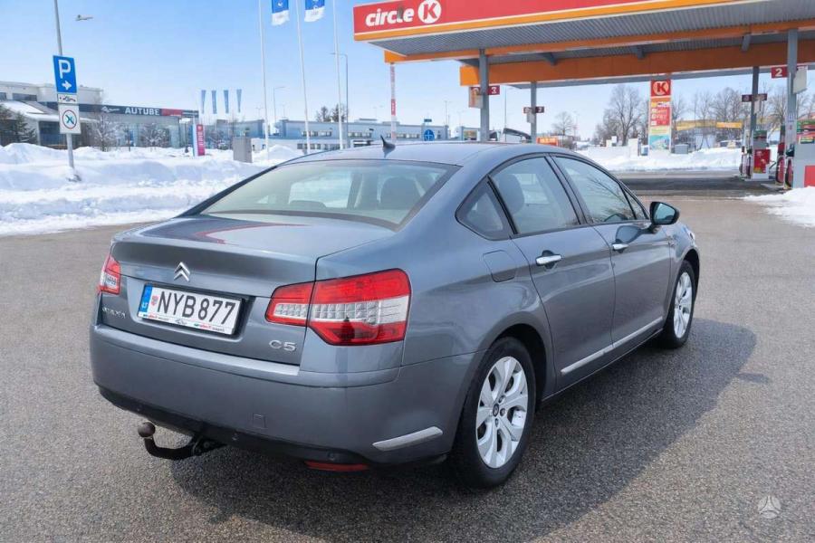 Grey Citroen C5 2012 in Siauliai, with an engine capacity of 1.60 L and mileage of 220 thousand km for 2850 €, photo 4 on AUTOMOTO.COM.LV