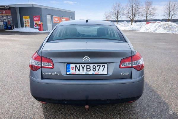 Grey Citroen C5 2012 in Siauliai, with an engine capacity of 1.60 L and mileage of 220 thousand km for 2850 €, photo 5 on AUTOMOTO.COM.LV