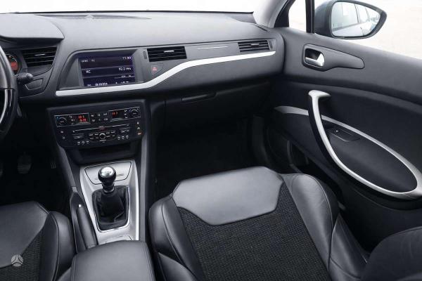 Grey Citroen C5 2012 in Siauliai, with an engine capacity of 1.60 L and mileage of 220 thousand km for 2850 €, photo 11 on AUTOMOTO.COM.LV