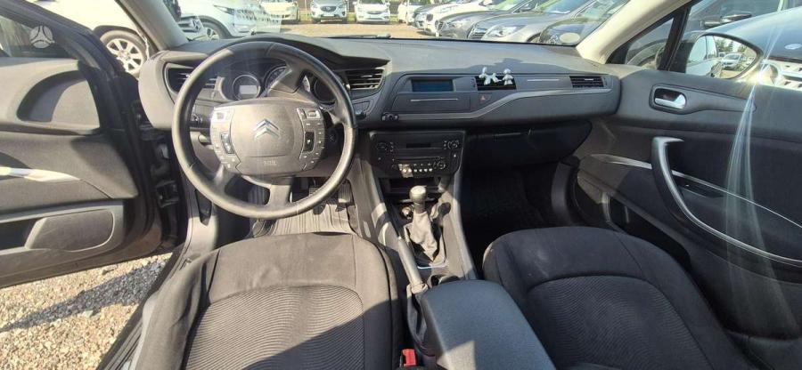 Grey Citroen C5 2012 in Taurage, with an engine capacity of 1.56 L and mileage of 290 thousand km for 2900 €, photo 15 on AUTOMOTO.COM.LV