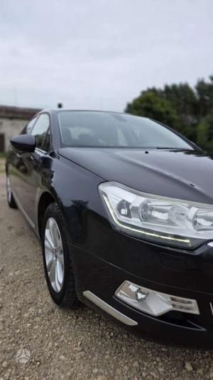 Pelēks Citroen C5 2012 Kauņa, ar dzinēja tilpumu 2.00 L un nobraukumu 292 tūkst. km par 2250 €, foto 6 vietnē AUTOMOTO.COM.LV
