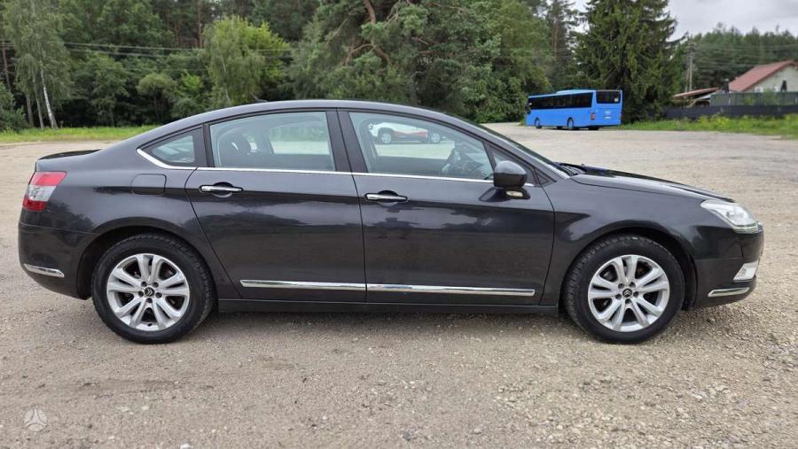 Pelēks Citroen C5 2012 Kauņa, ar dzinēja tilpumu 2.00 L un nobraukumu 292 tūkst. km par 2250 €, foto 7 vietnē AUTOMOTO.COM.LV