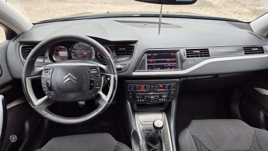 Pelēks Citroen C5 2012 Kauņa, ar dzinēja tilpumu 2.00 L un nobraukumu 292 tūkst. km par 2250 €, foto 13 vietnē AUTOMOTO.COM.LV