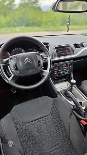 Pelēks Citroen C5 2012 Kauņa, ar dzinēja tilpumu 2.00 L un nobraukumu 292 tūkst. km par 2250 €, foto 14 vietnē AUTOMOTO.COM.LV