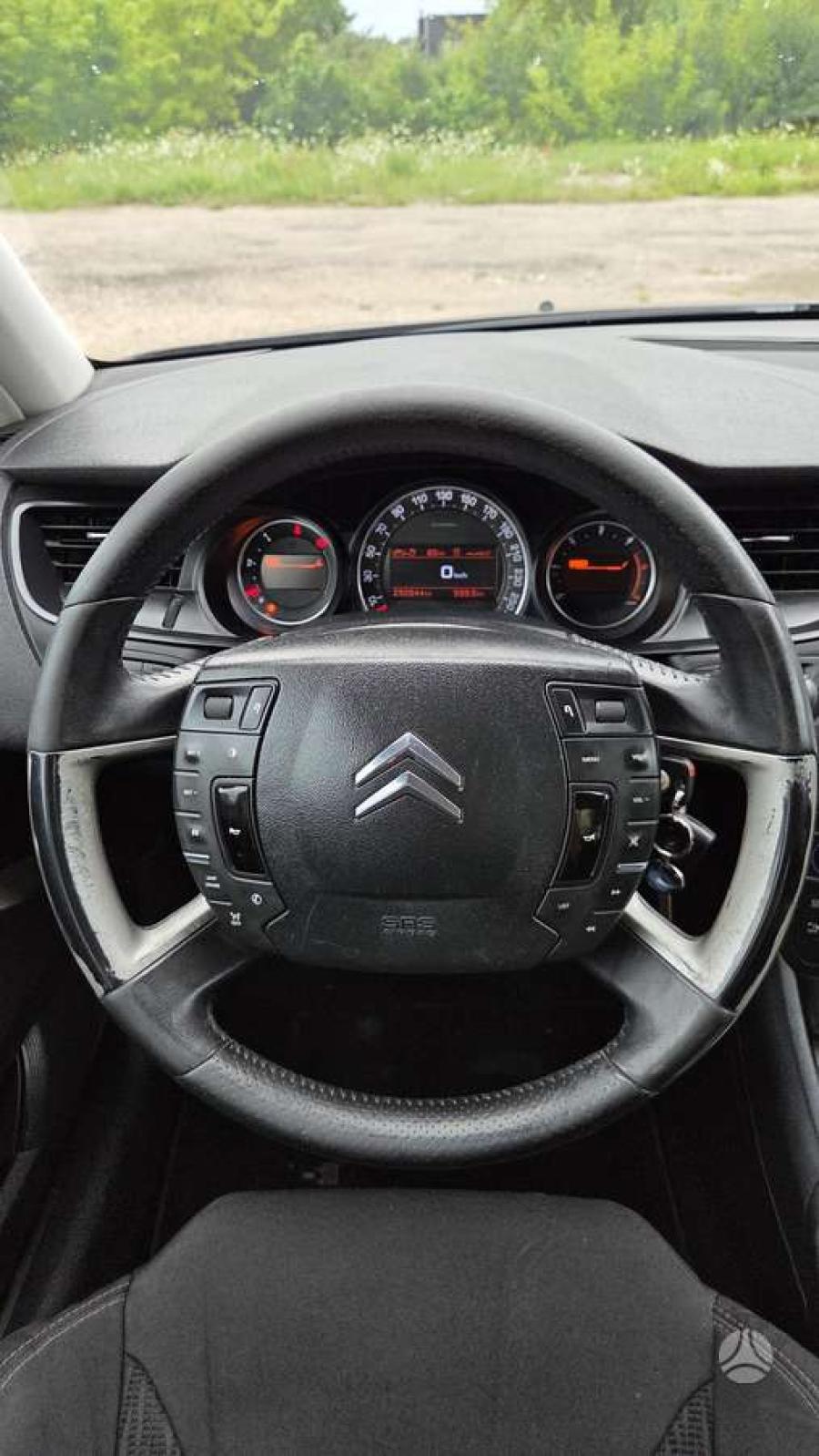 Pelēks Citroen C5 2012 Kauņa, ar dzinēja tilpumu 2.00 L un nobraukumu 292 tūkst. km par 2250 €, foto 15 vietnē AUTOMOTO.COM.LV