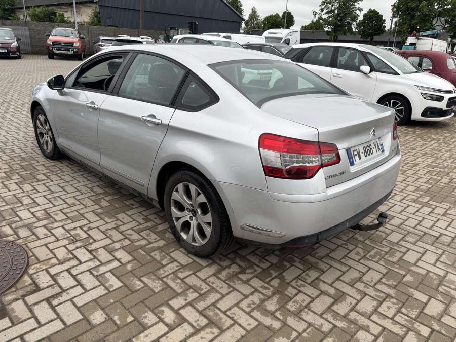 Grey Citroen C5 2012 in Taurage, with an engine capacity of 1.56 L and mileage of 245 thousand km for 2450 €, photo 5 on AUTOMOTO.COM.LV