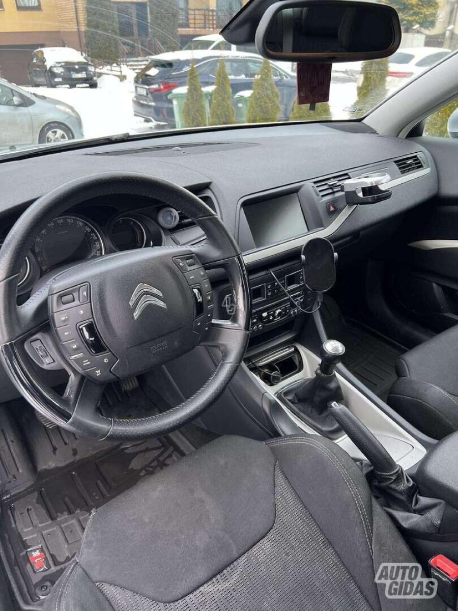 Pelēks Citroen C5 2013 Kauņa, ar dzinēja tilpumu 1.60 L un nobraukumu 390 tūkst. km par 2999 €, foto 7 vietnē AUTOMOTO.COM.LV