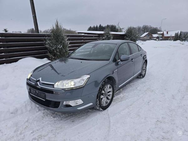 Pelēks Citroen C5 2013 Kauņa, ar dzinēja tilpumu 2.00 L un nobraukumu 253 tūkst. km par 3750 €, foto 6 vietnē AUTOMOTO.COM.LV