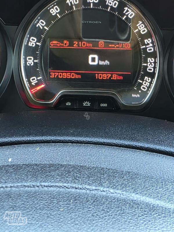 Pelēks Citroen C5 2013 Tauragė, ar dzinēja tilpumu 1.60 L un nobraukumu 371 tūkst. km par 2000 €, foto 7 vietnē AUTOMOTO.COM.LV