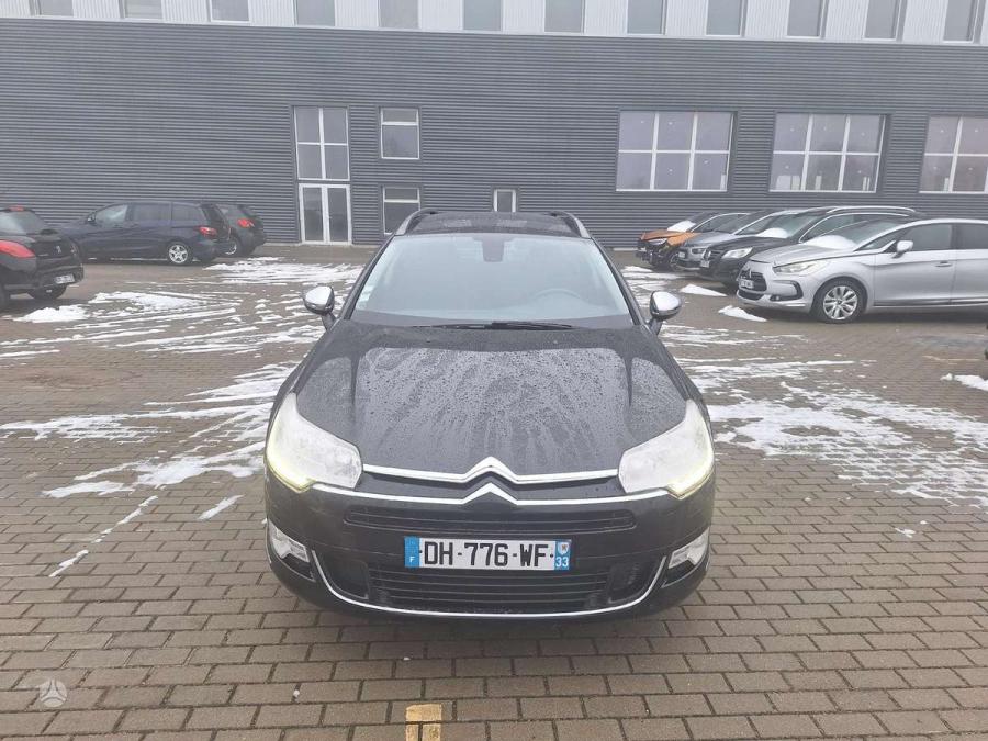 Grey Citroen C5 2014 in Taurage, with an engine capacity of 2.00 L and mileage of 220 thousand km for 3700 €, photo 2 on AUTOMOTO.COM.LV