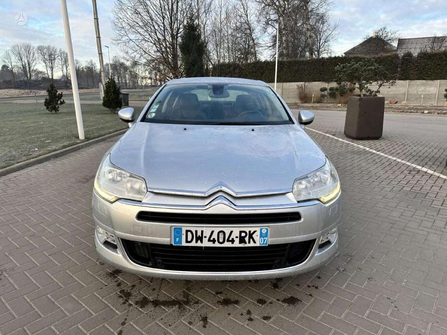 Grey Citroen C5 2015 in Taurage, with an engine capacity of 2.00 L and mileage of 258 thousand km for 4600 €, photo 2 on AUTOMOTO.COM.LV