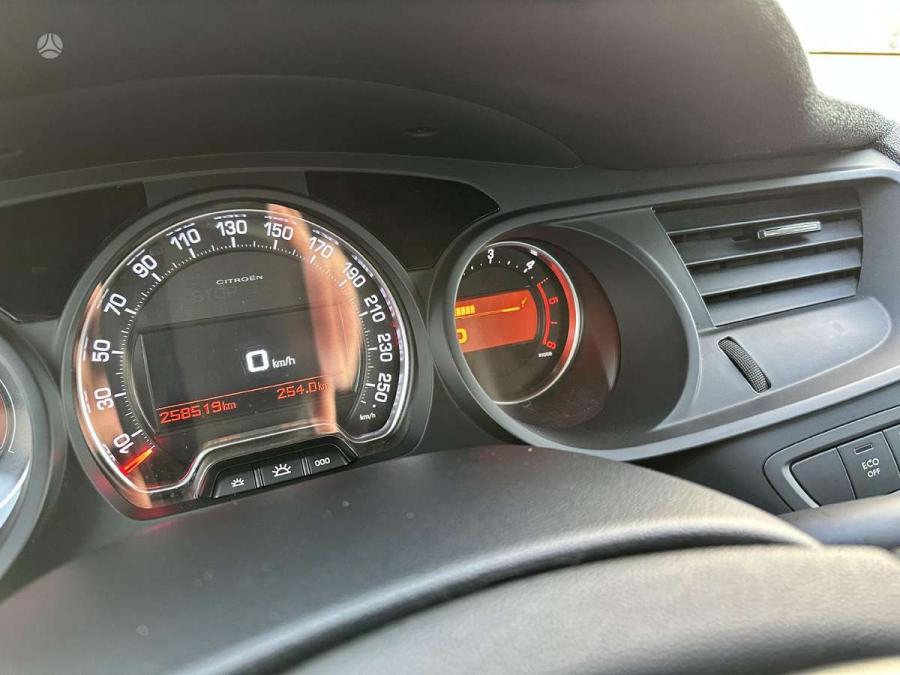 Grey Citroen C5 2015 in Taurage, with an engine capacity of 2.00 L and mileage of 258 thousand km for 4600 €, photo 15 on AUTOMOTO.COM.LV