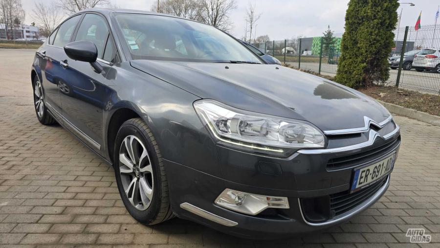 Pelēks Citroen C5 2017 Kauņa, ar dzinēja tilpumu 2.00 L un nobraukumu 332 tūkst. km par 6200 €, foto 3 vietnē AUTOMOTO.COM.LV