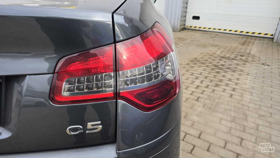 Pelēks Citroen C5 2017 Kauņa, ar dzinēja tilpumu 2.00 L un nobraukumu 332 tūkst. km par 6200 €, foto 8 vietnē AUTOMOTO.COM.LV