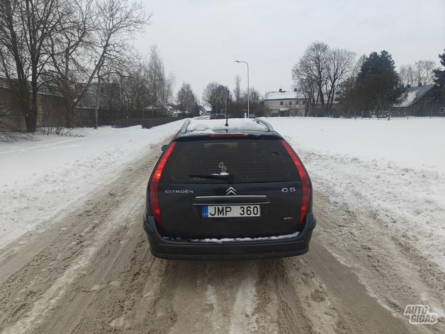 Pelēks Citroen C5 2002 Jonava, ar dzinēja tilpumu 2.00 L un nobraukumu 330 tūkst. km par 950 €, foto 5 vietnē AUTOMOTO.COM.LV