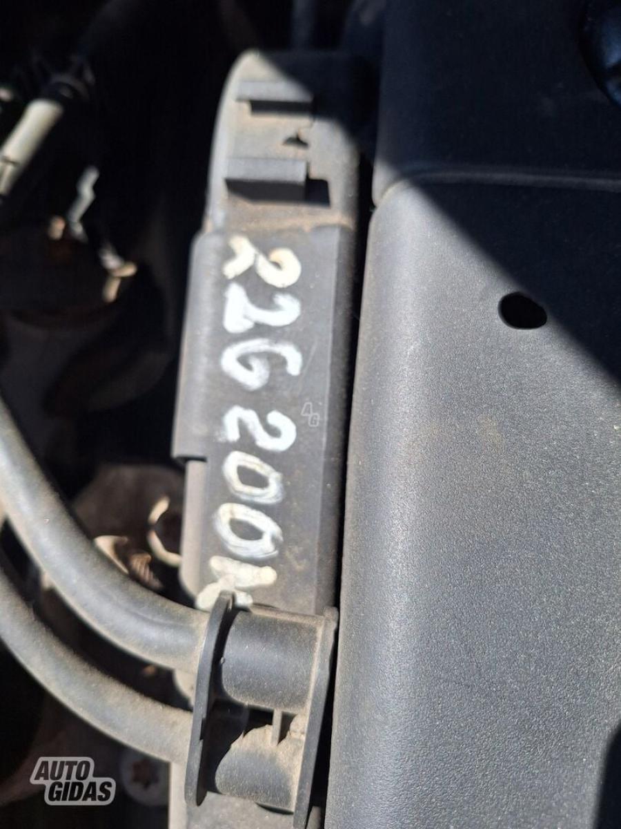 Grey Citroen C5 2003 in Ukmerge, with an engine capacity of 2.00 L and mileage of 259 thousand km for 590 €, photo 14 on AUTOMOTO.COM.LV