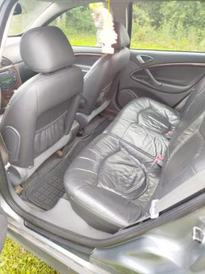 Pelēks Citroen C5 2003 Hāpsalu, ar dzinēja tilpumu 2.00 L un nobraukumu 303 tūkst. km par 1300 €, foto 3 vietnē AUTOMOTO.COM.LV