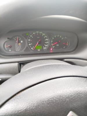 Pelēks Citroen C5 2003 Hāpsalu, ar dzinēja tilpumu 2.00 L un nobraukumu 303 tūkst. km par 1300 €, foto 4 vietnē AUTOMOTO.COM.LV